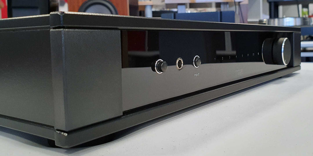 Rega Elex Mk 4 ... newest version of iconic amplifier – Carlton Audio ...